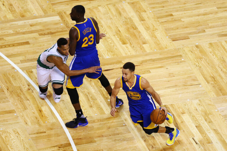 what-is-a-pick-and-roll-in-basketball-with-video-examples