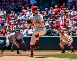 Two Seam Fastball (grip, tips, how to throw!)